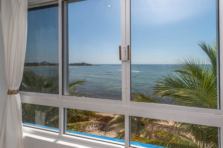 Beachfront One-bedroom Apartment At Del Sol - Akumal