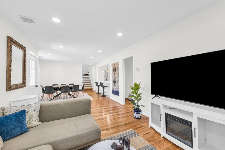 Spacious 4br Hampton Bays Retreat Near Beaches - The Hamptons, NY