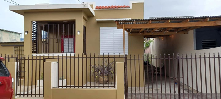 Cozy House With 3 Bedrooms With A/c Free Parking. - San Juan, Puerto Rico
