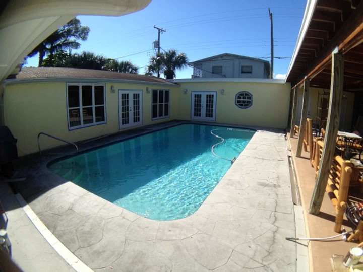 Pool- Beautiful Palmway, Near Ocean - Prettiest St - Boynton Beach, FL