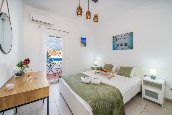 Sunlit Balcony & Open Space Flat By Hostwise - Albufeira