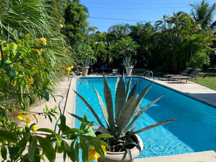 Spacious 1-level Homelarge Heated Pool Sleeps 6 - Palm Beach