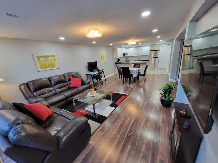 Lovely 1- Bedroom Vacation Home With Free Parking - Ottawa