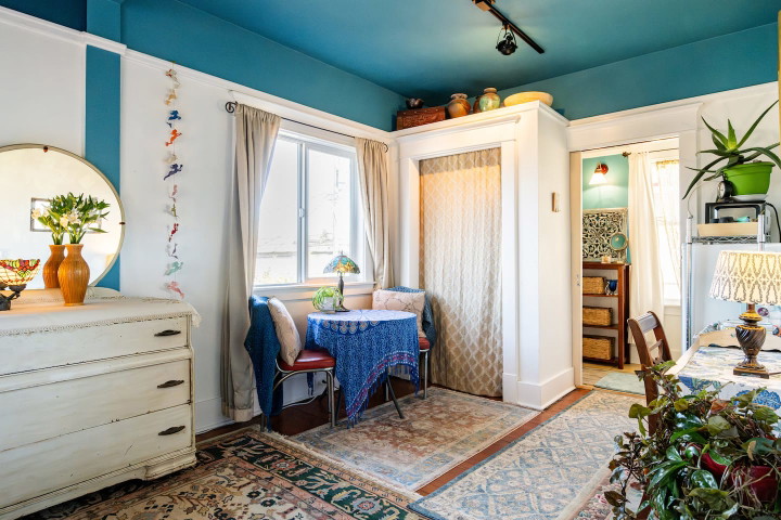 Spacious Mermaid Suite With Private Bath & Balcony - Tacoma, WA