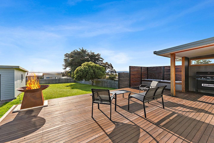 Sea Breeze Escape - Bridport