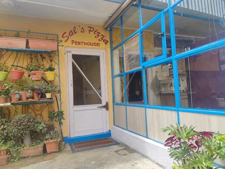 Sal's Pizza Penthouse - Nepal