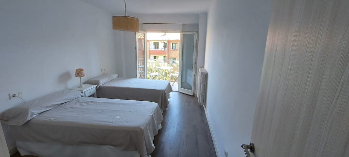 A Spacious And Bright Apartment. - Zaragoza