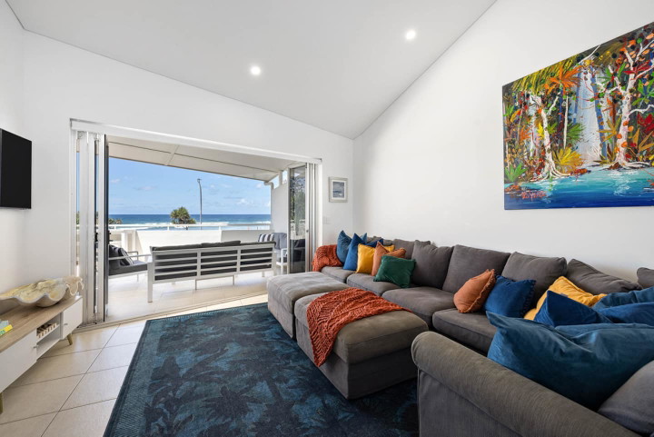 Lennox Head Waves Beachfront Penthouse - Ballina, Australia