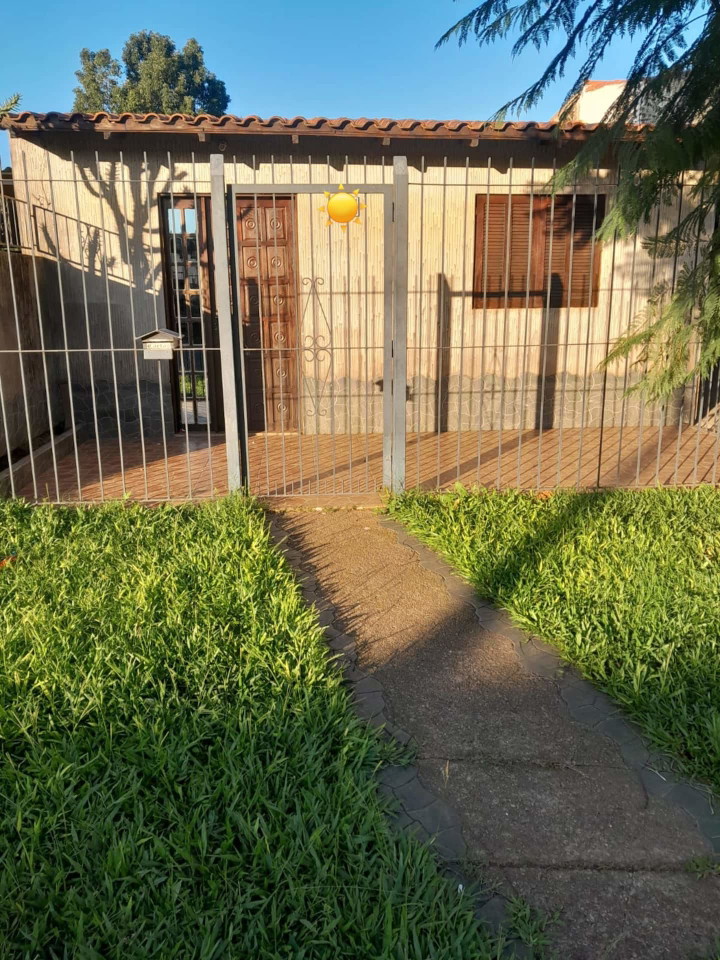 Casa Completa Con 
 Garaje Grande Y 
Churrasquera - Uruguay