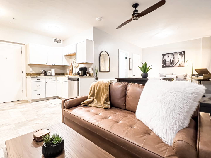 Serene Apartment W/clawfoot Tub & Onsite Laundry - Idaho Falls, ID