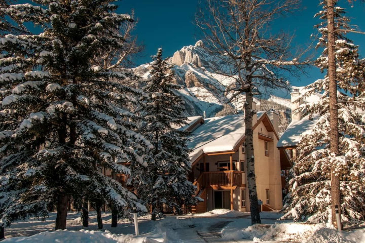 Great 4 Bedroom Mtn Condo W/ Hot Tub&pool - バンフ