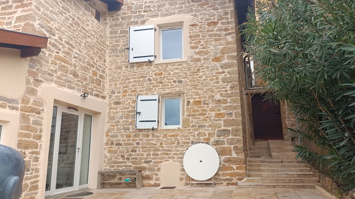 St-cyr Au Mt D'or : Maison Des Carriers + Jardin - Neuville-sur-Saône