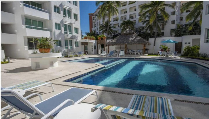 Blue Condominium With Ac, Swimming Pool, And Elevators - Manzanillo, Colima, Mexico