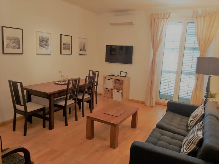 Barcelona Rambla Apartment - Barcelona