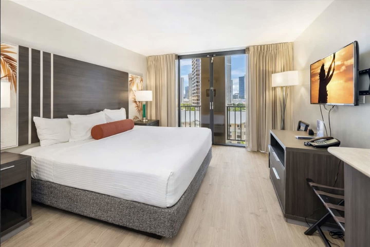 Comfy Modern Waikiki Studio Next To Hilton Village - Honolulu, HI
