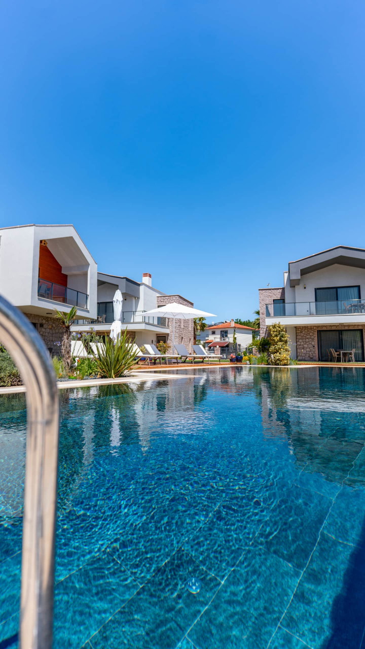 Modern 2-br Apt With Pool & Beach Access In Cunda - Ayvalık