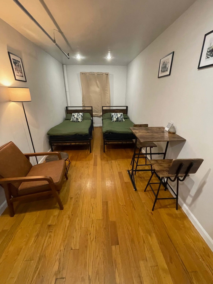 Union Square Studio With Kitchen -Shared Bathroom - New York