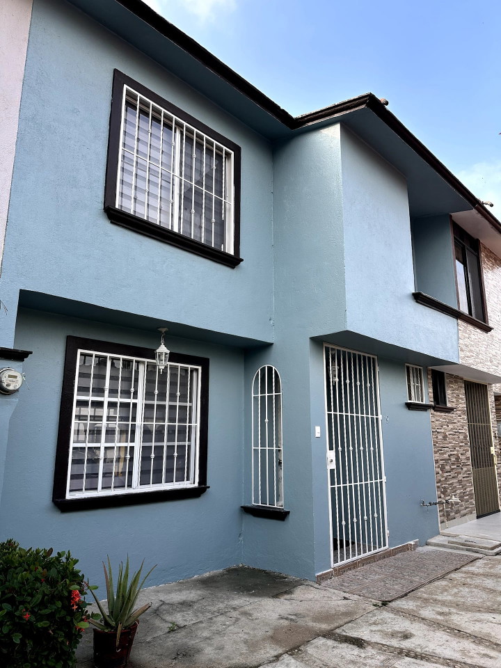 Casa En Privada Con Vigilancia 24/7 C/ 3 Recámaras - Villahermosa, Mexico