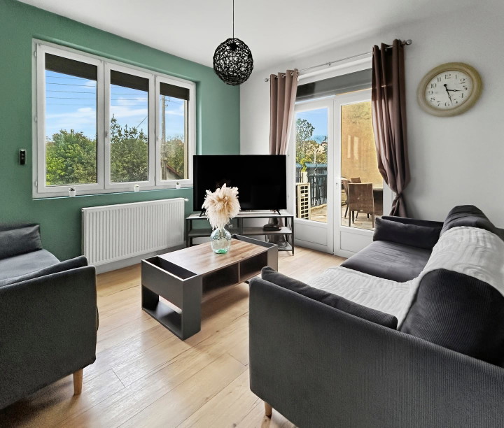 Maison Lumineuse Avec Terrasse En Plein Centre - Angoulême