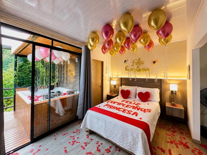 Jacuzzi + Breakfast | Romantic Getaway - La Mesa
