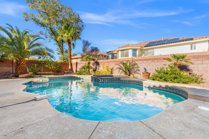 5,000 Sqft Villa Pool, Bar, Pooltable, Ev Charging - Las Vegas