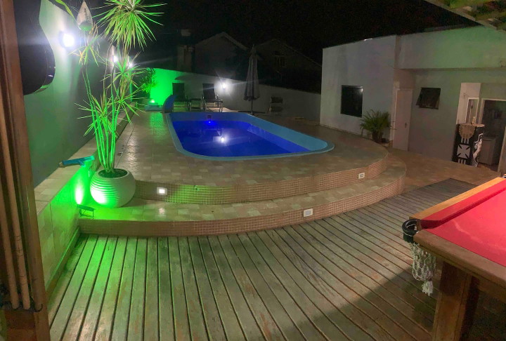 Full House With Pool + Games Area - Joinville