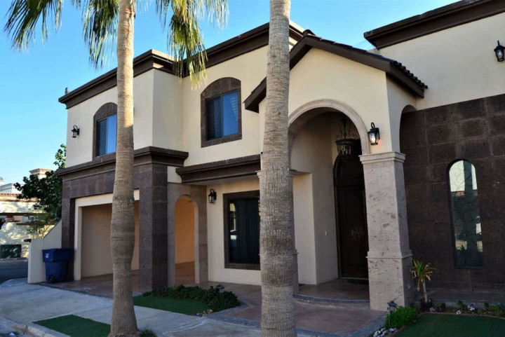 Zona Dorada Luxe Oasis: Family And Pet-friendly - Mexicali