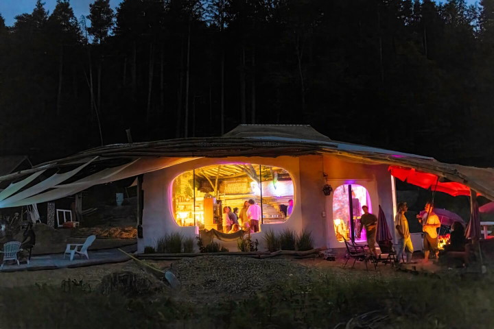 Einbaumhaus Kärnten - Tage Außerhalb Der Zeit - Klagenfurt am Wörthersee