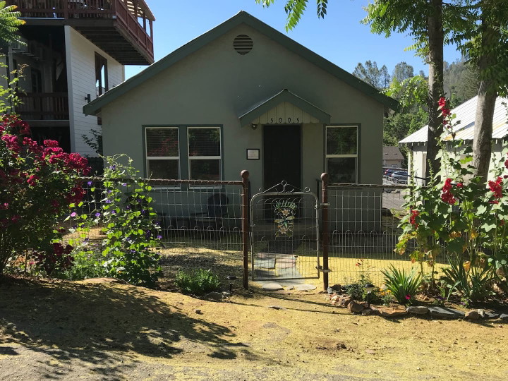 Vicki's Little Cottage A - Mariposa, CA