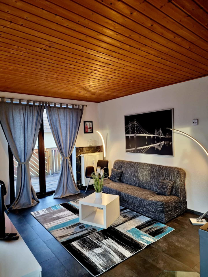 G1 Cosy, Free Parking, Balcony, Sleeps Up To 7 Guests - Koblenz