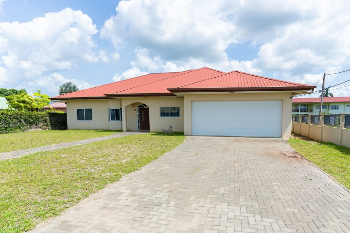 Spacious And Luxury 4 Bedroom Villa In Par'bo Zuid - Suriname