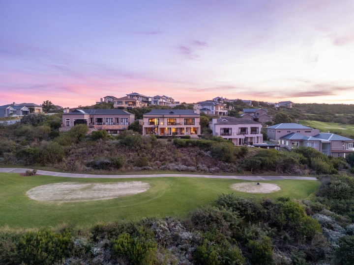 Villa On The 18th @ Pezula - South Africa