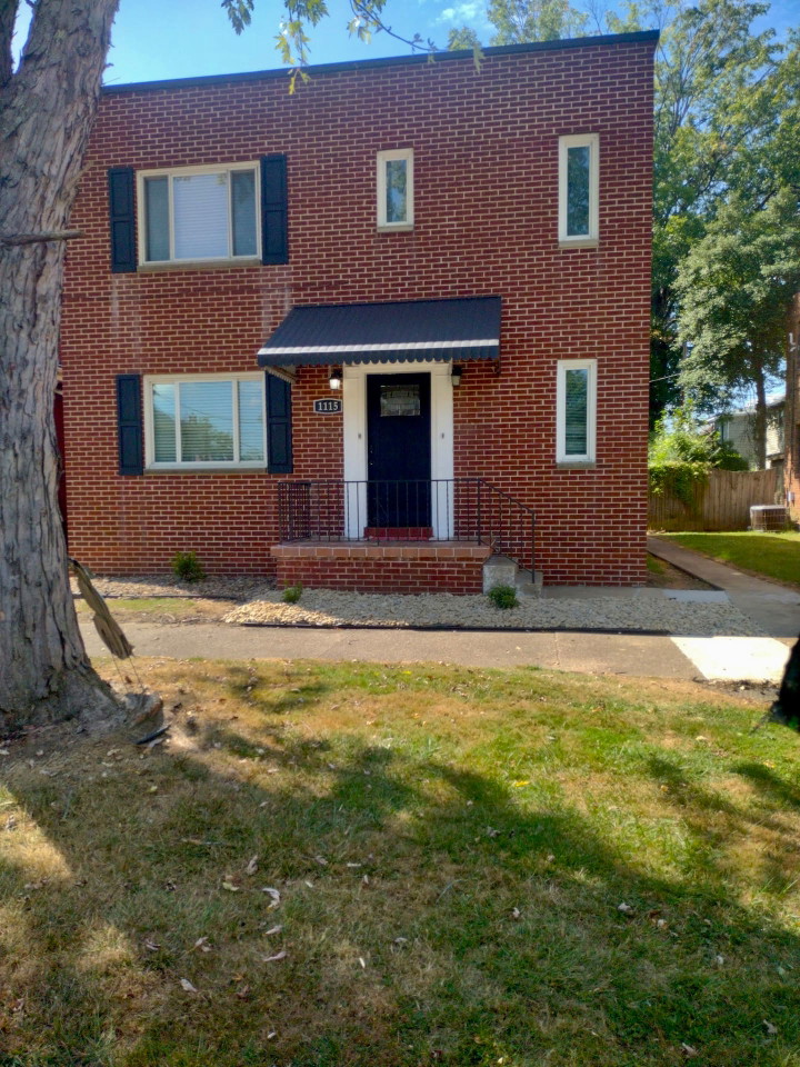 Near Cabell Huntington Hospital! - Huntington, WV