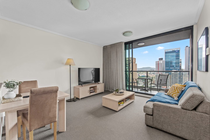 City Centre! 1bed/1bath/study/1car/balcony ~ Cbd - Brisbane