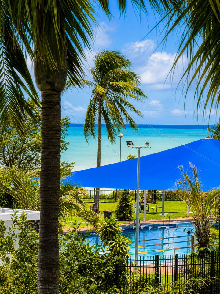 Beachfront Palm Studio  Ocean Views  Nightcliff - Darwin