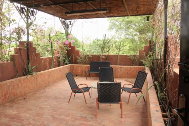Kanti La Rouge - Niamey
