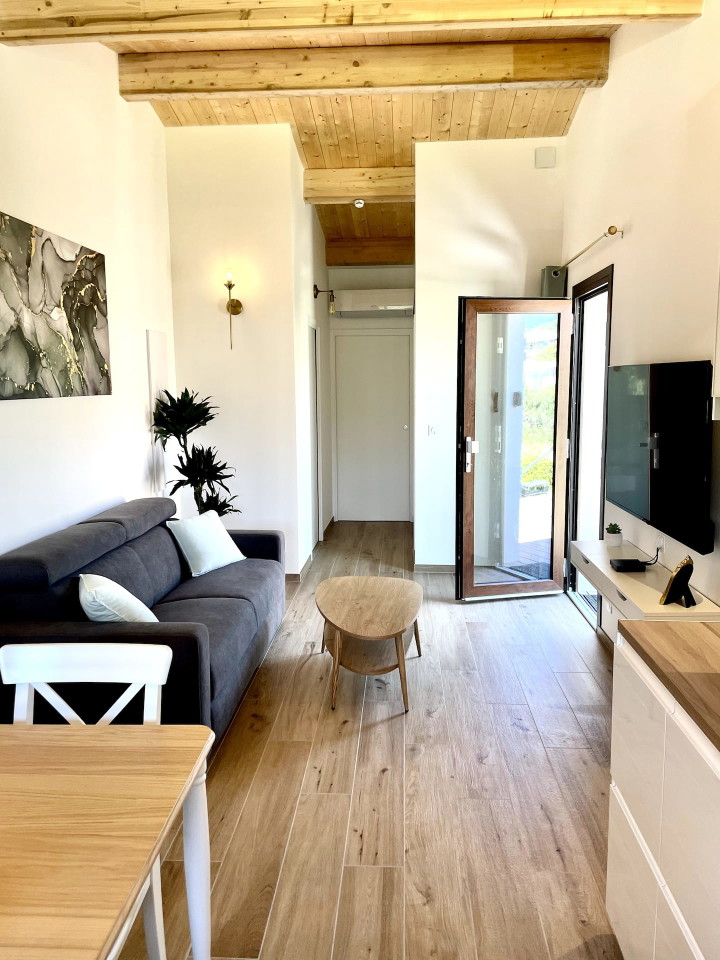 Charmant T2 Neuf, Bien Placé - Porto Vecchio