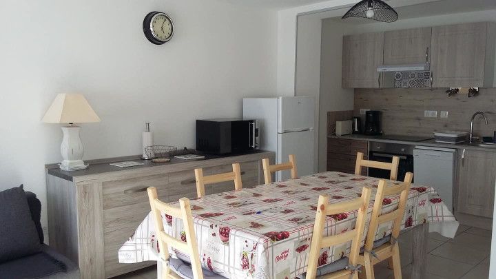 Appartement 48 M² Rdc Au Calme Proche Centre Ville - Super-Besse