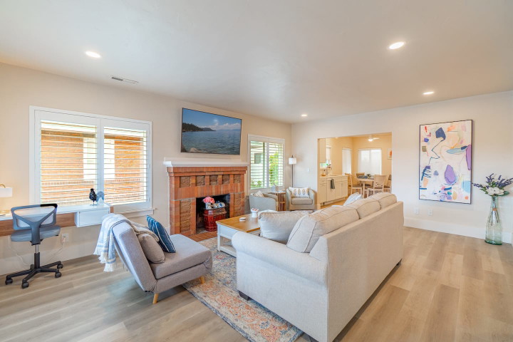 Peaceful Unr Retreat 2 Bed 2 Bath - Reno, NV