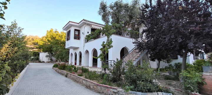 Villa For Rent With Private Pool In Kuşadası - Şirince