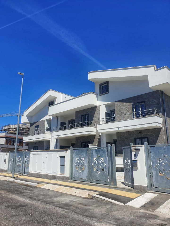 (Airport 6 Min) Villa With Parking And Beachnearby - Fiumicino