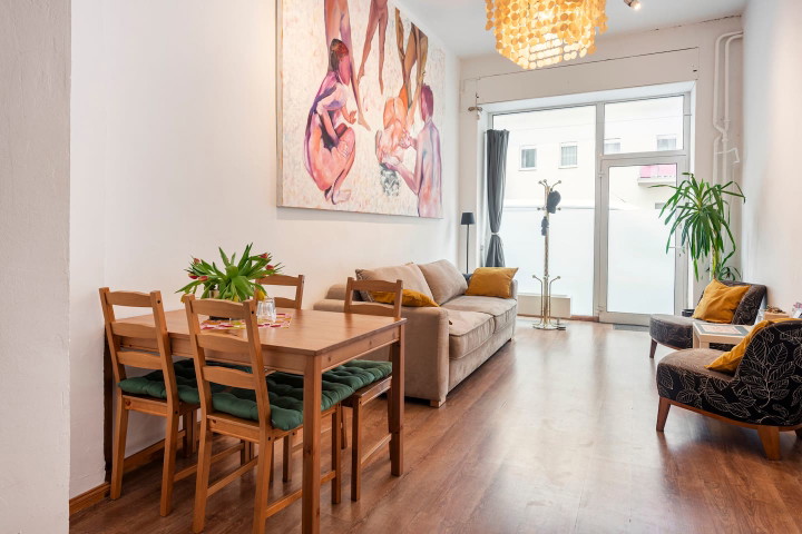 Chic And Legal Gallery Apartment - Berlin
