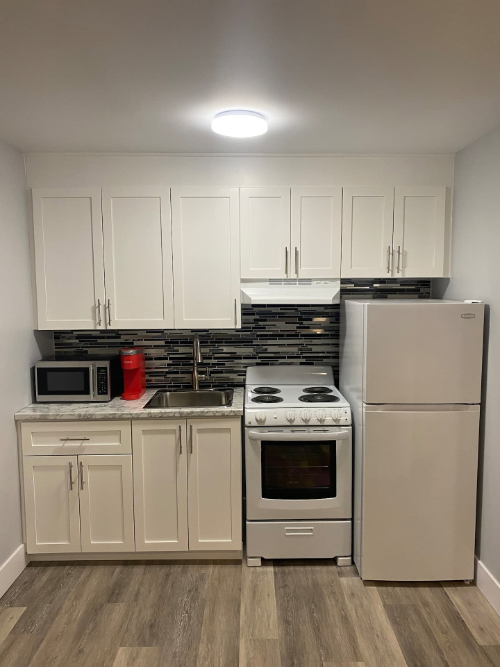 #8, Studio With Kitchenette - Campbellton