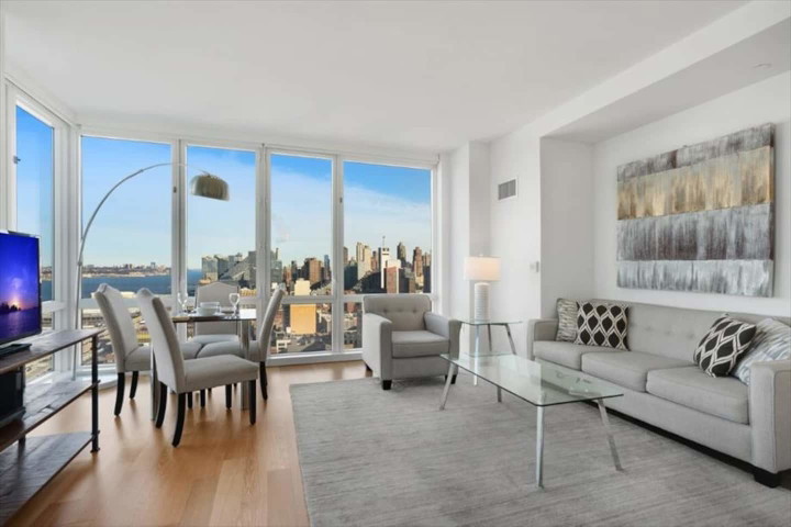 À Quelques Pas De La Rivière Hudson 2br W. Salle De Sport + Piscine Avec Frais - New York, NY
