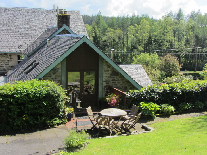 Cosy Accommodation For 4 People In The Heart Of The Trossachs - Loch Lomond