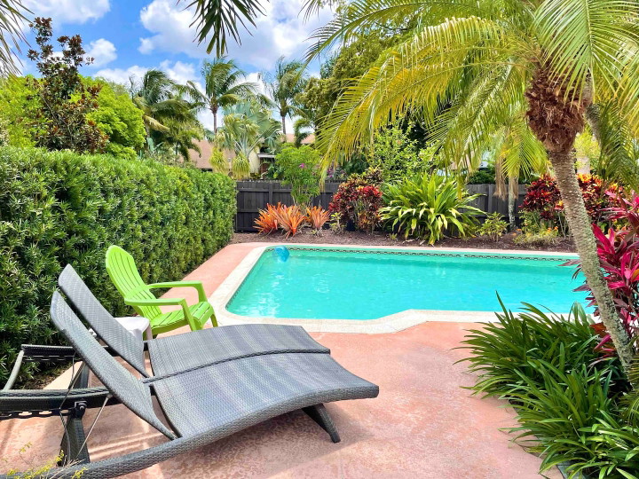 Palm Air Paradise 3br W/pool - Tamarac