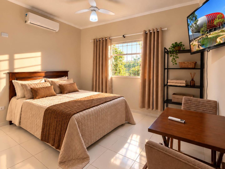 2 Em 1 - Duas Casas Juntas - Total De 8 Quartos - Campo Grande