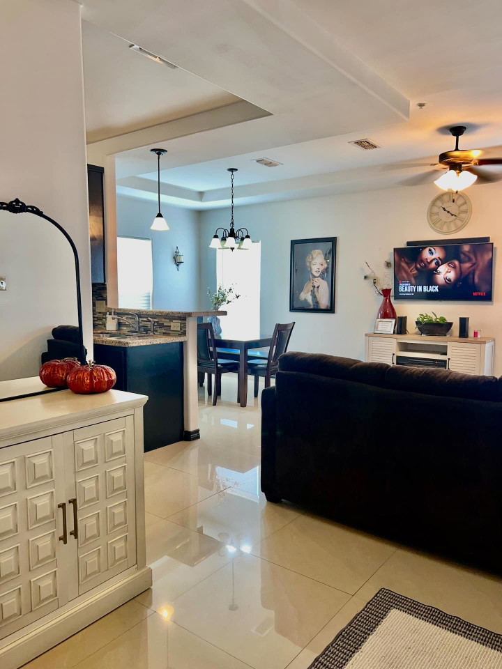 Urban Stay@green Meadow I2 - Laredo, TX
