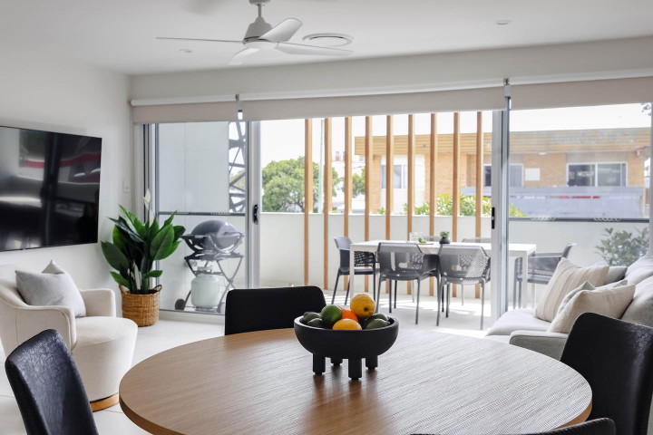 Spacious 3 Bed Apartment, Walk To Beach And Shops - Sunshine Coast Queensland, Australia