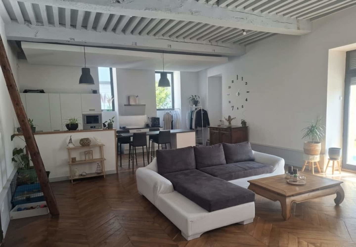 Spacieux 100m² En Plein Cœur De Ville, Cour Privée - Gannat